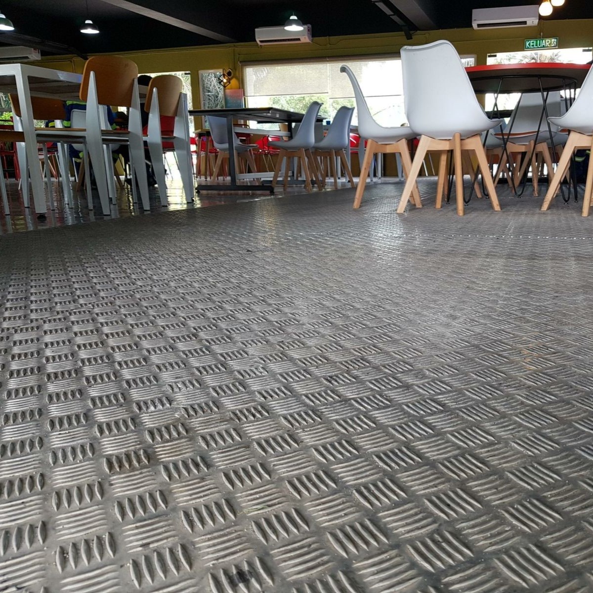 Plat Bordes / Plat Kembang Anti Slip | Plat.Besi.co.id